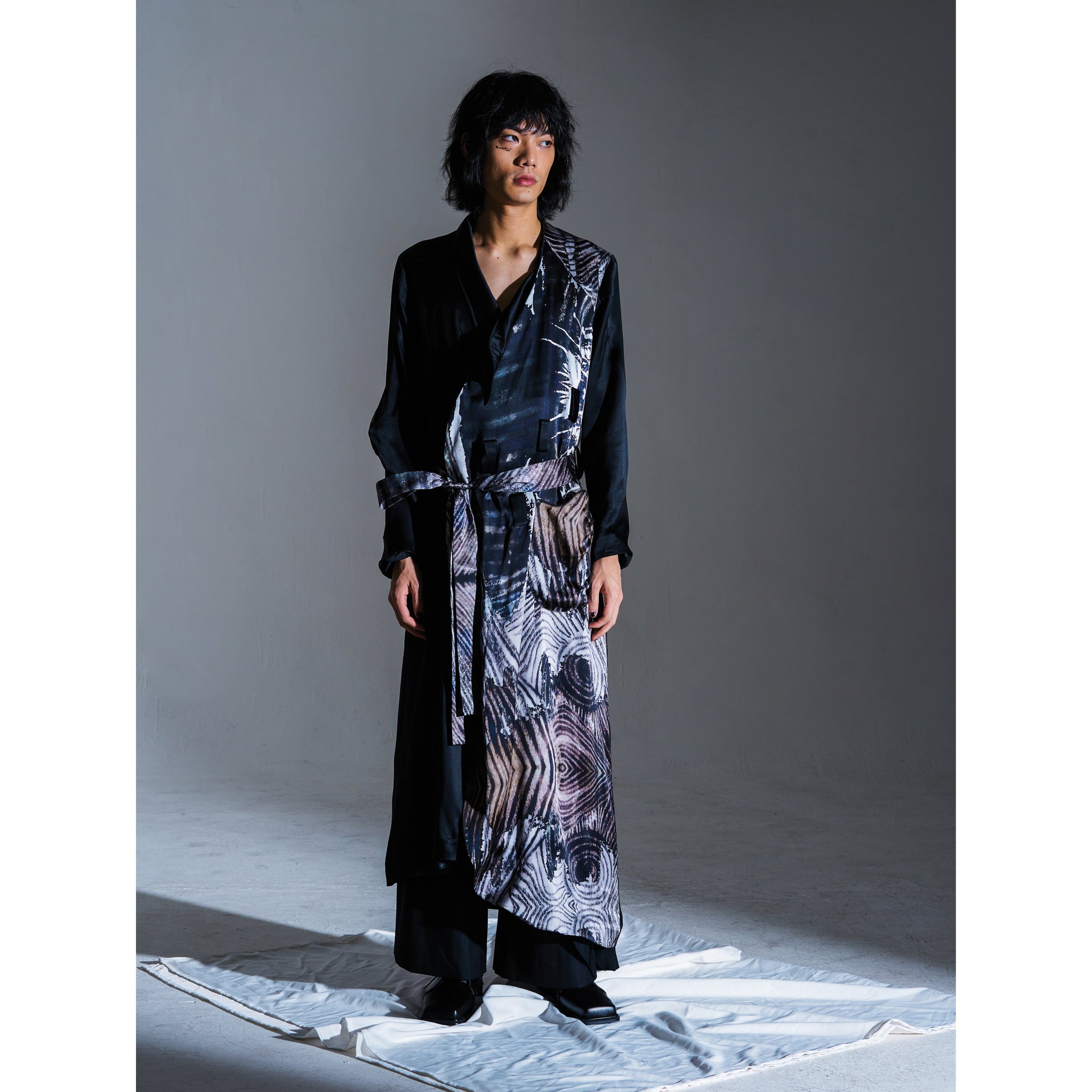 Voice Without Trace Dress Gown - High-Fashion Elegance